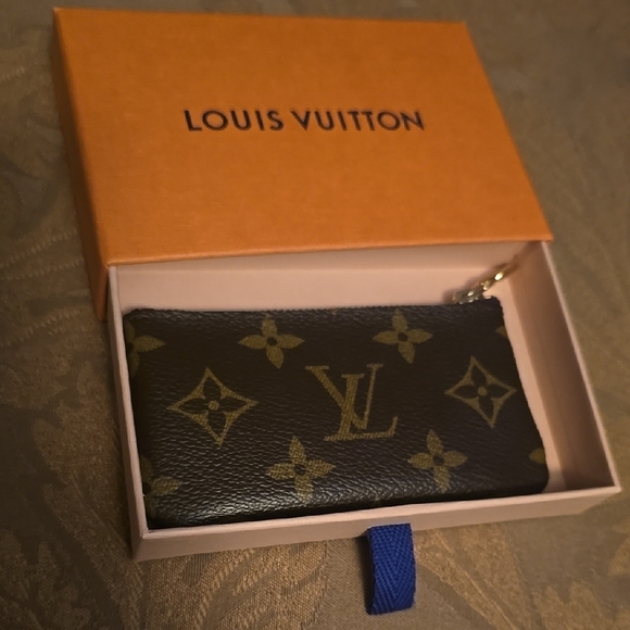 Louis Vuitton | Bags | Louis Vuitton Monogram Key Pouch | Poshmark